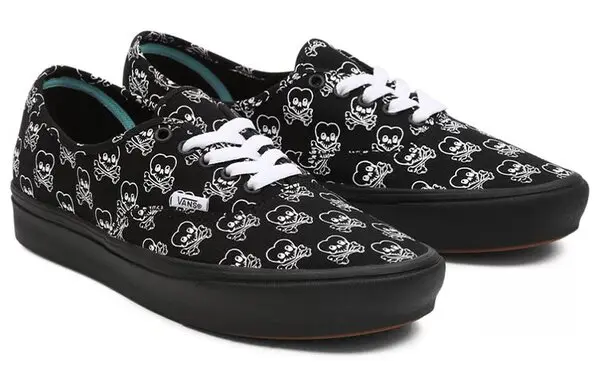 VANS Authentic Comfycush "skull & Crossbones" Sneakers