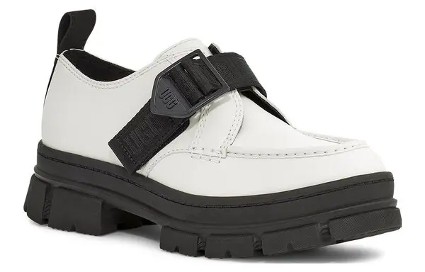 UGG Ashton Loafer - White/black