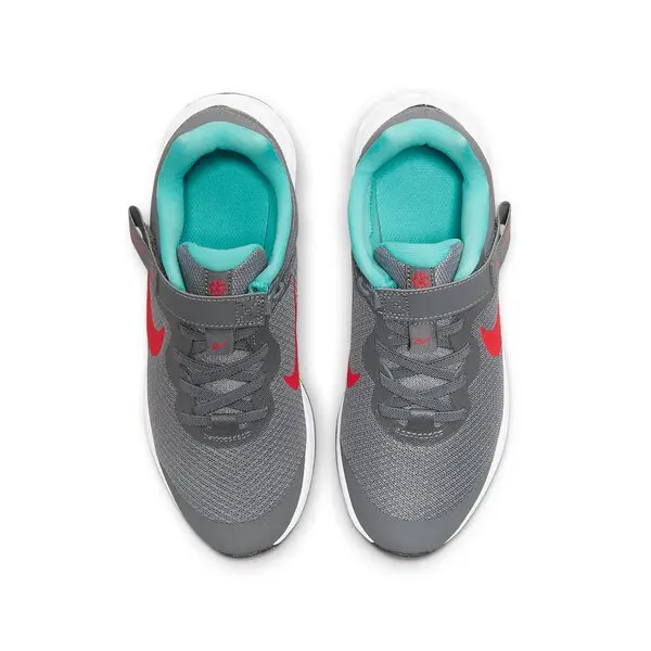 Nike Revolution 6 Flyease Athletic Sneakers