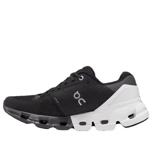 On Cloudflyer 4 Sneakers - Black/white