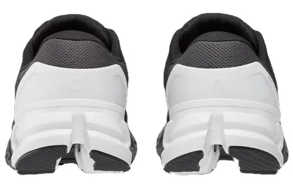 On Cloudflyer 4 Sneakers - Black/white