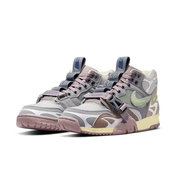 Nike Trainer 1 Mid-top Sneakers