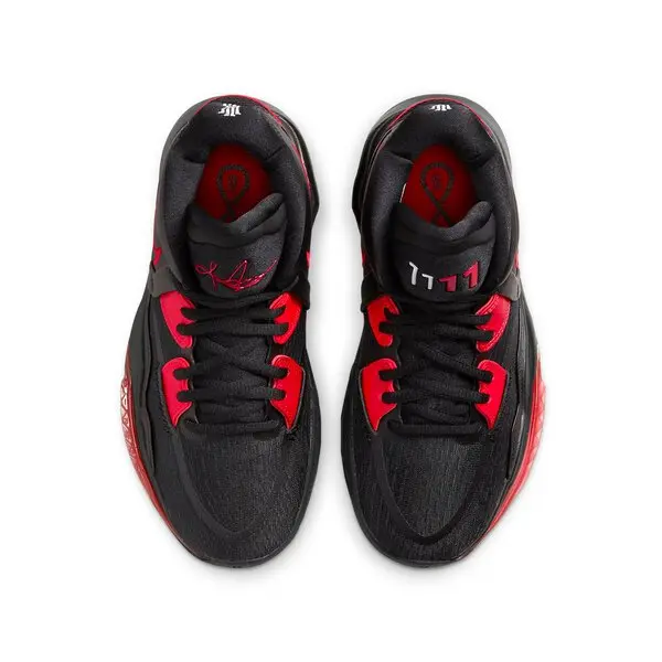 Nike Kyrie Infinity 'bred' Basketball Sneakers