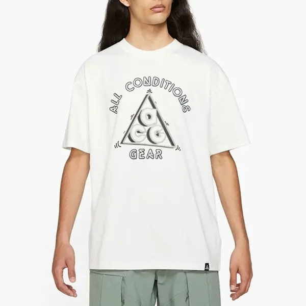 Nike Short Sleeve Graphic Tee - White