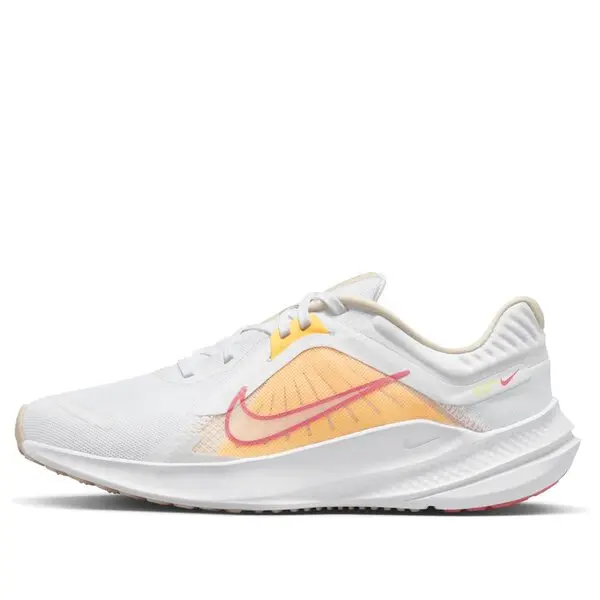 Nike Quest Sneakers - White/orange