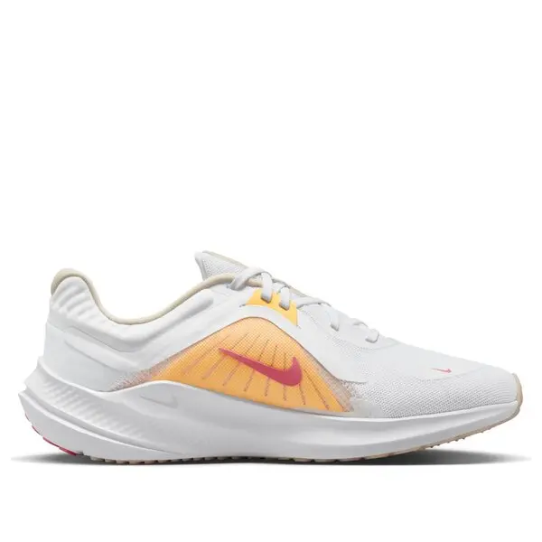 Nike Quest Sneakers - White/orange