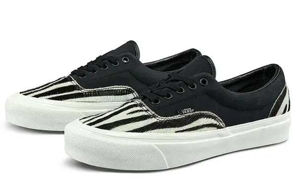 VANS Low Top Zebra Print Casual Skateboarding Sneakers - Black