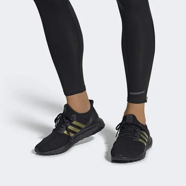 Adidas Ultraboost Dna "metallic Gold - Black