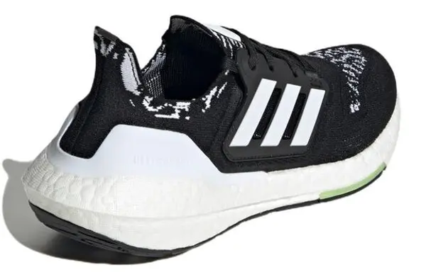 Adidas Ultraboost 22 Sneakers