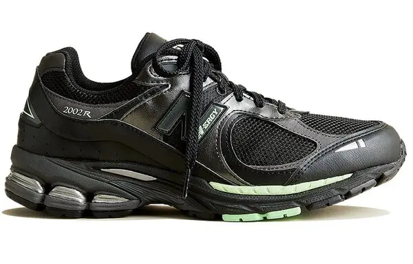 NEW BALANCE 2002r Sneakers - Black
