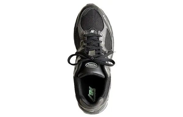 NEW BALANCE 2002r Sneakers - Black