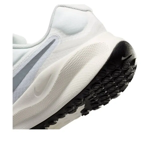 Nike Revolution Sneakers - White