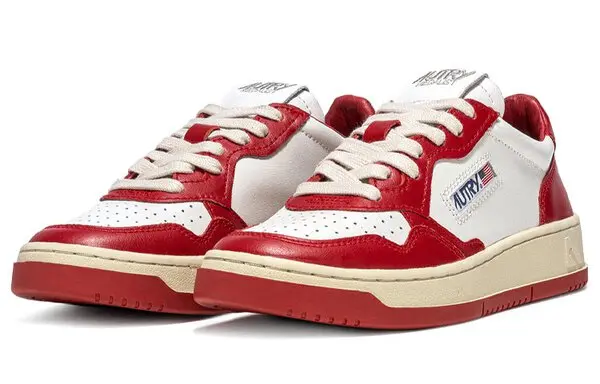 AUTRY Medalist Low Leather Sneakers