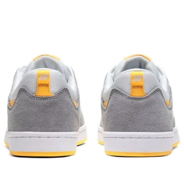 Nike Alleyoop Sb Sneakers - Grey/yellow