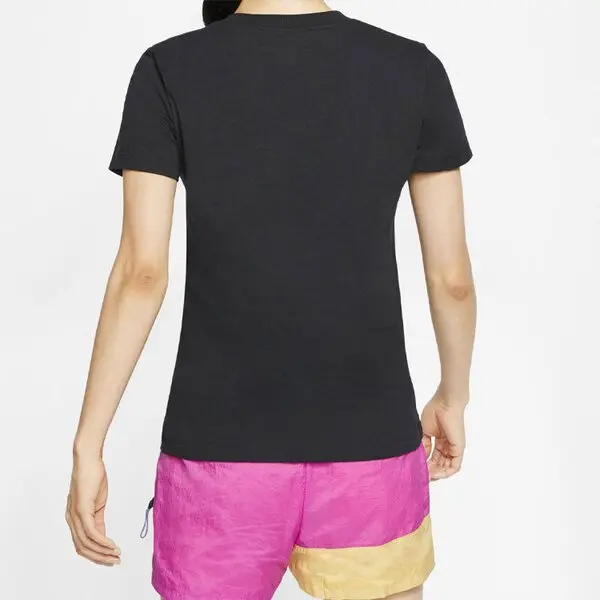 Nike As W Nsw Tee Short Sleeve With Contrasting Logo Pocket