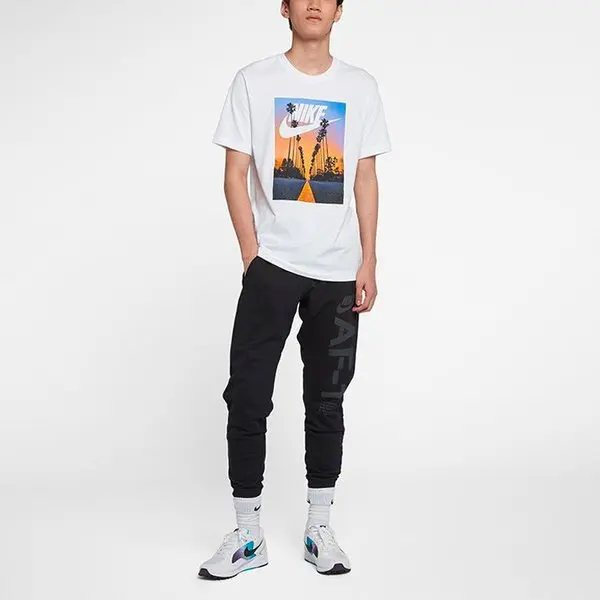 Nike Graphic Tee