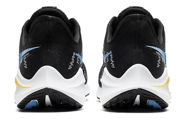 Nike Zoom Vomero 14 Low Top Sneakers
