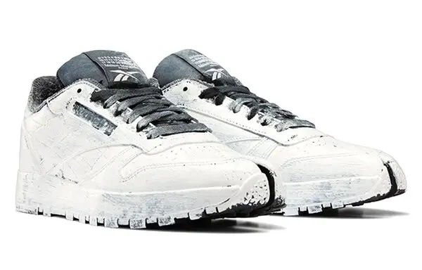 REEBOK Maison Margiela X Classic Leather Tabi "whiteout
