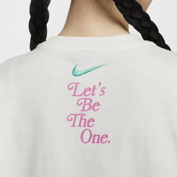 Nike Essential Graphic T-shirt