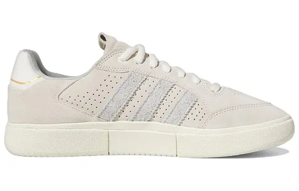 Adidas Tyshawn Low Sneakers