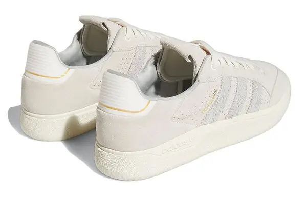 Adidas Tyshawn Low Sneakers