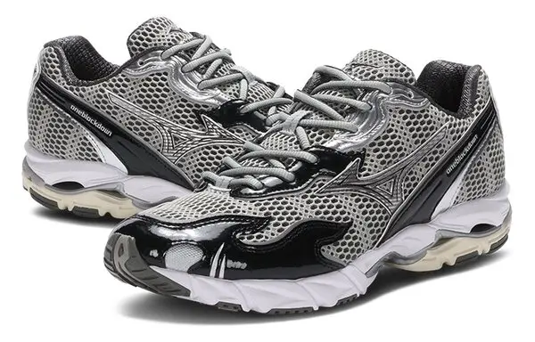 Mizuno Wave Rider "flame Wave One Block Down Onyx" Sneakers - Grey/black