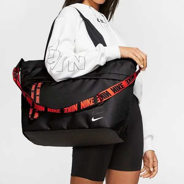Nike Essentials Tote