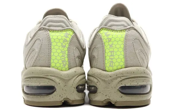 Nike Max Tailwind Iv Sp "sandtrap - Grey/white