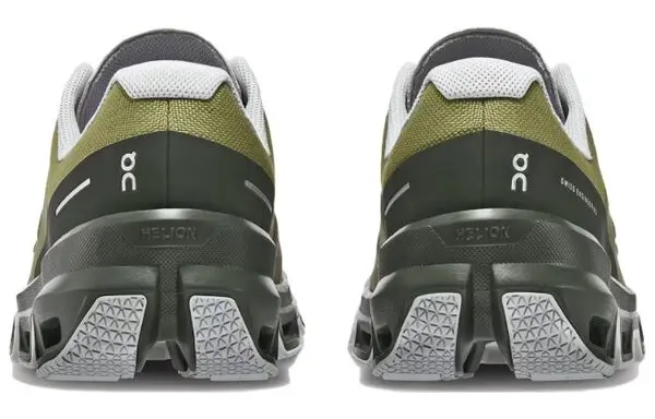 On Cloudventure Sneakers - Green/black