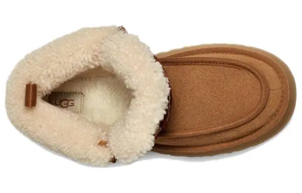 UGG Funkarra Cabin Cuff Boot - Chestnut