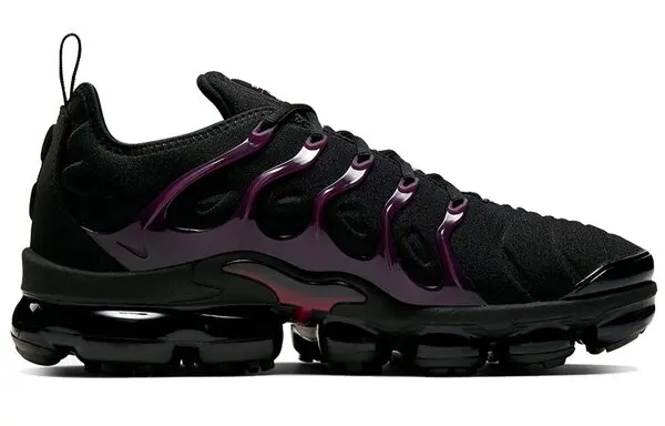 Nike Vapormax Plus Athletic Sneakers - Black