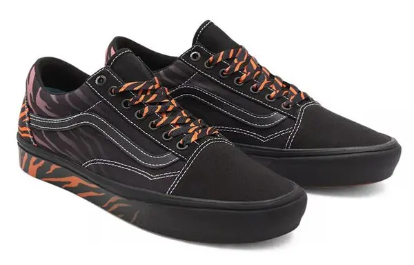 VANS X Discovery Inc. Comfycush Old Skool "project Cat" Sneakers