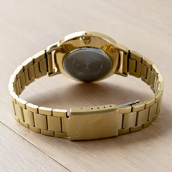 Casio Quartz Analog Water Resistant Watch