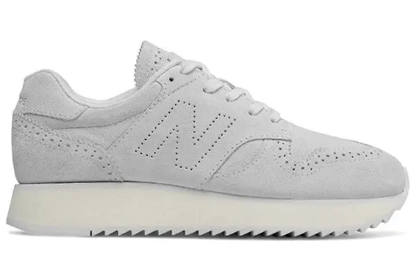 NEW BALANCE 520 Platform Sneakers