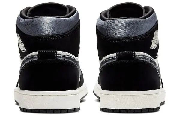JORDAN 1 Mid Se Sneakers