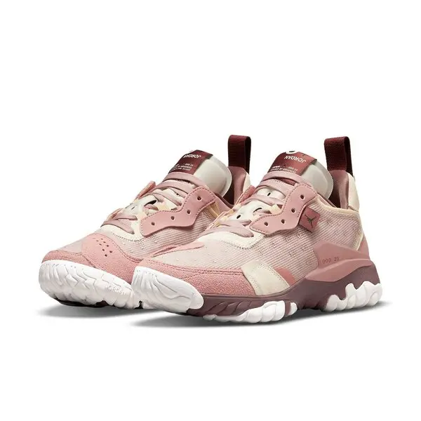 JORDAN Delta 2 Low-top Sneakers - Pink