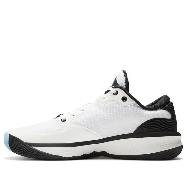 NEW BALANCE Hesi Low Top Sneakers