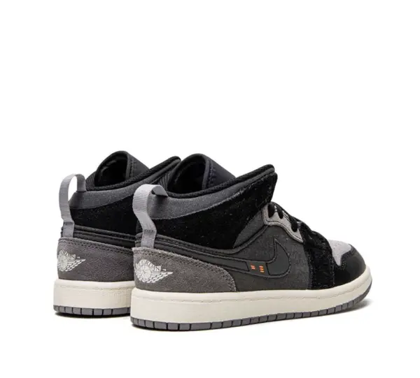 JORDAN 1 Mid Se Craft "inside Out - Black/light Graphite/sail