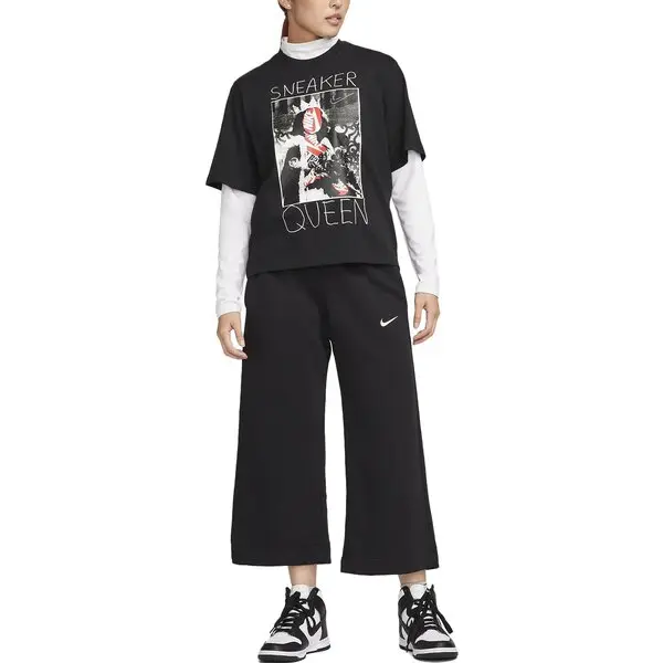 Nike Sneaker Queen" Graphic T-shirt - Black