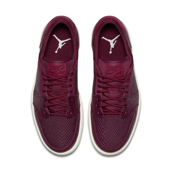 JORDAN 1 Retro Low Ns Sneakers