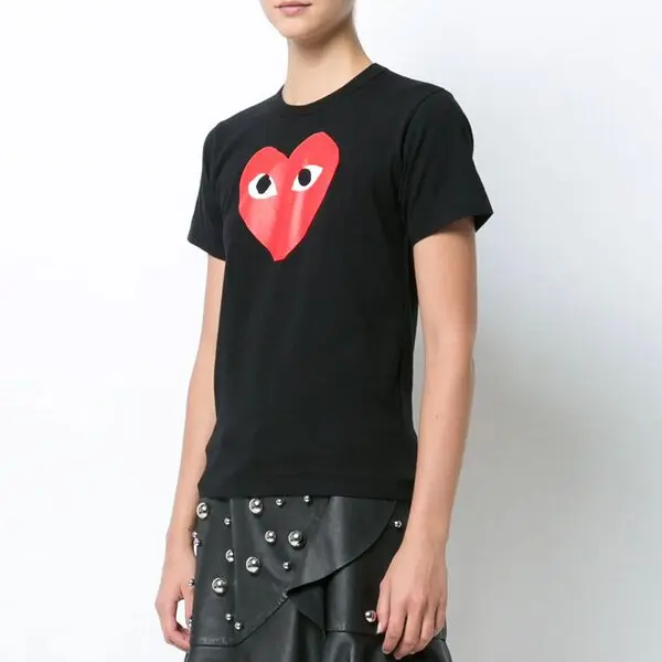 Play Comme Des Garcon T-shirt With Large Red Heart Applique - Black