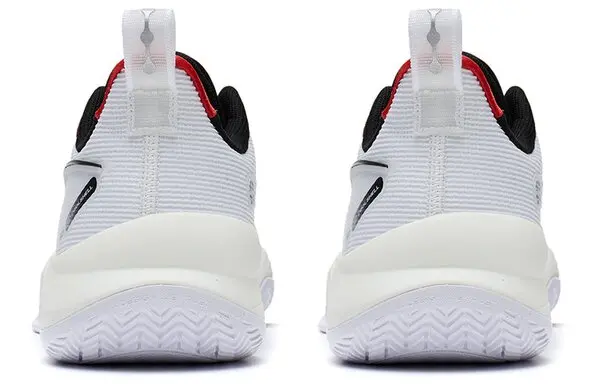 LI-NING Superlight V2 'playoff' Basketball Sneakers