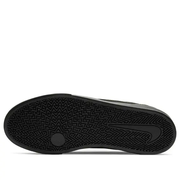 Nike Chron Slr Low Top Sneakers - Black/green