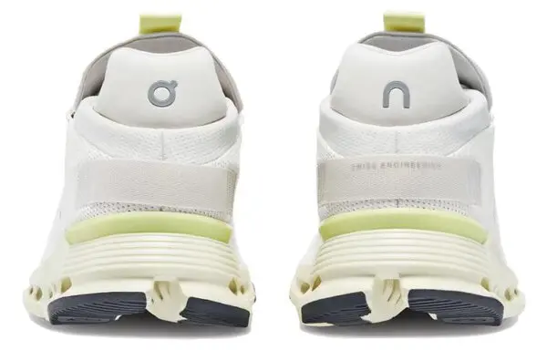 On Cloudnova Sneakers - Undyed/white/seedling