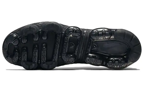 Nike Vapormax "triple " Sneakers - Black