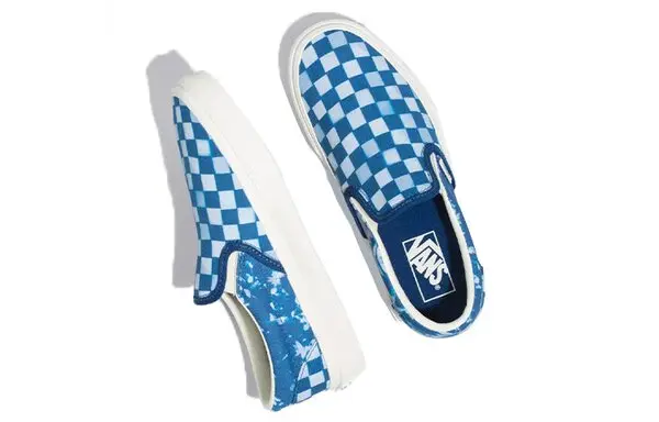VANS Classic Slip-on Low Top Sneakers - Blue/white