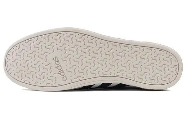 Adidas Neo Caflaire Sneakers - White/grey
