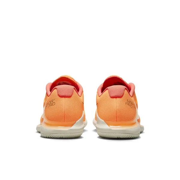 Nike Nikecourt Air Zoom Vapor Pro Sneakers - Orange