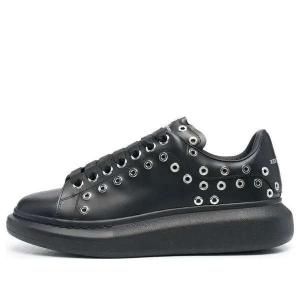 Alexander McQueen Oversized Sneakers With Silver Tone Eyelets - Black/silver