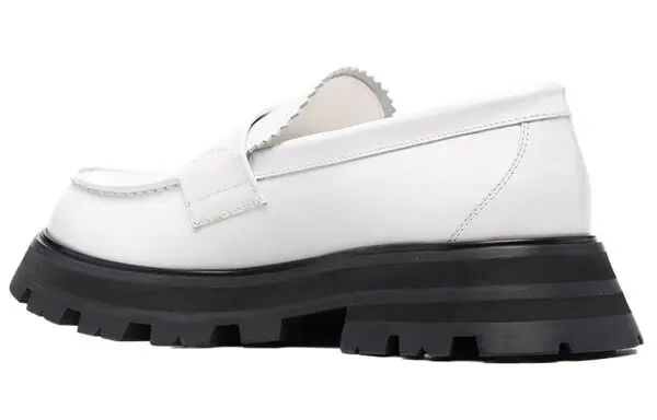 Alexander McQueen Wander Loafer Shoes - White/black